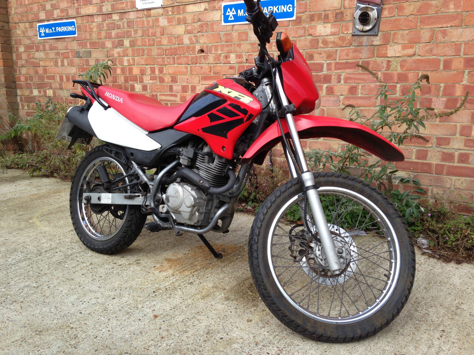 2005 HONDA XR 125 L-3 RED