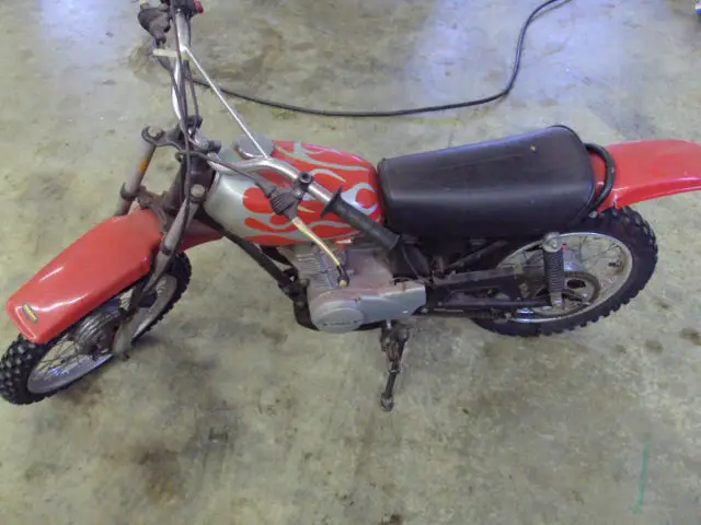 Vintage Honda XR-75 dirt bike