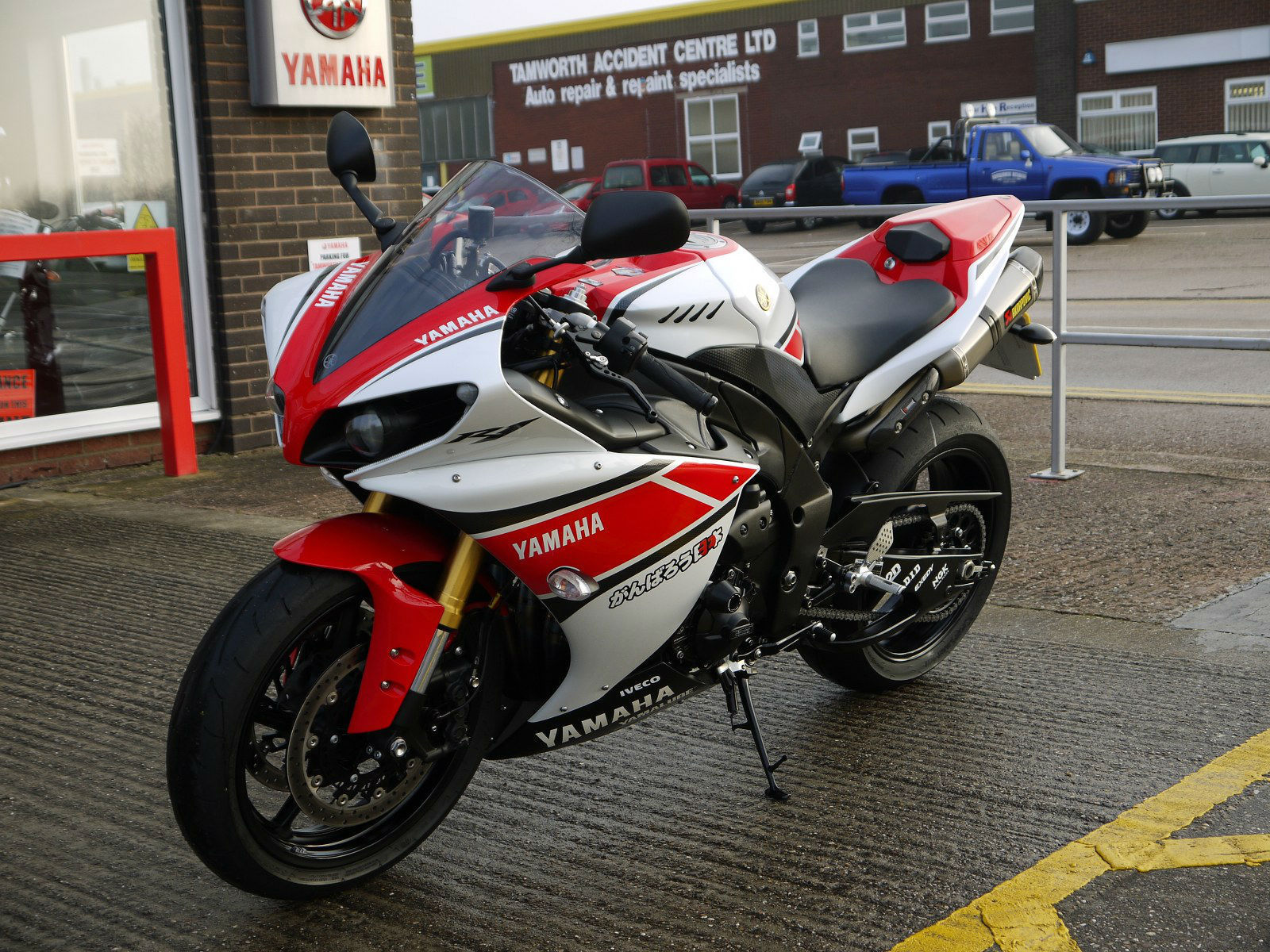Yamaha YZF R1 2012 50TH ANNIVERSARY MASSIVE SPEC