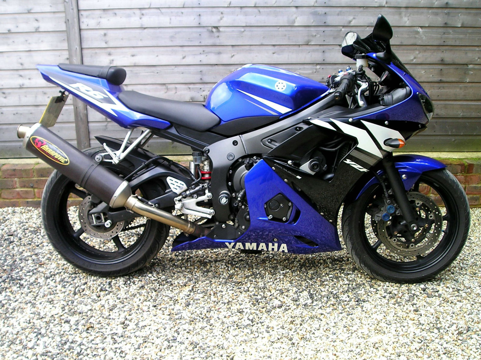 YAMAHA YZF R6 LATER 2003 MODEL AKRAPOVIC EXHAUST MORE 2003 03 REG
