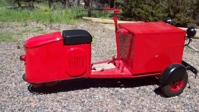 1944 cushman 3 wheel with front box