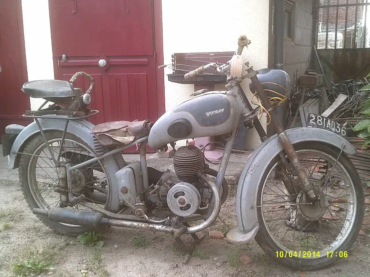 1952 Wonder 125cc French motorcycle barn find project