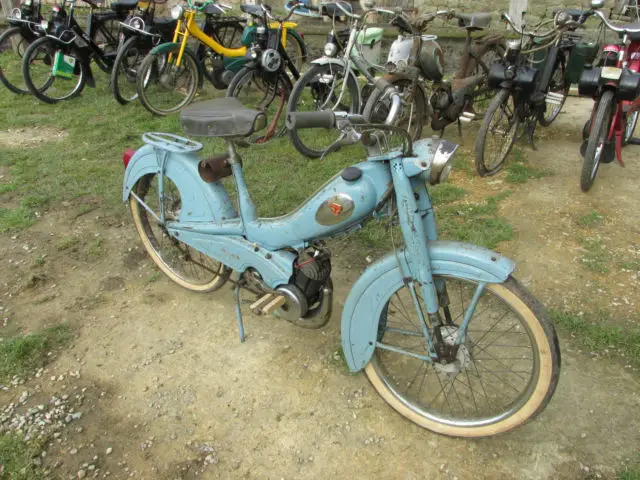 1957 av7 Mobylette Motoconfort Blue Survivor Velosolex French Motor ...