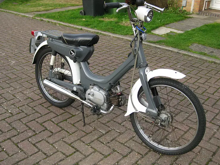 1969 Honda PC50 Classic Moped pedal pop autocycle vintage scooter ...
