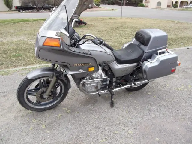 1982 Honda Silverwing Interstate GL500-Very Low Miles-Mini Goldwing ...