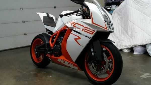 2012 KTM RC8R 1190CC 1200 MILES!!!