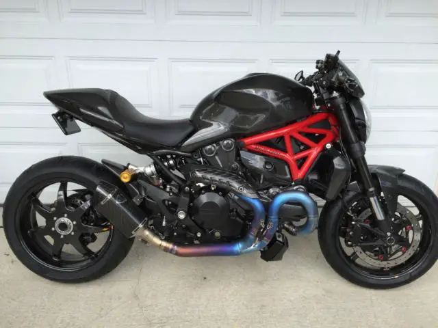 2014 DUCATI MONSTER 1200 CARBONN SPECIAL EDITION 3000MLS FULL CUSTOM CARBON