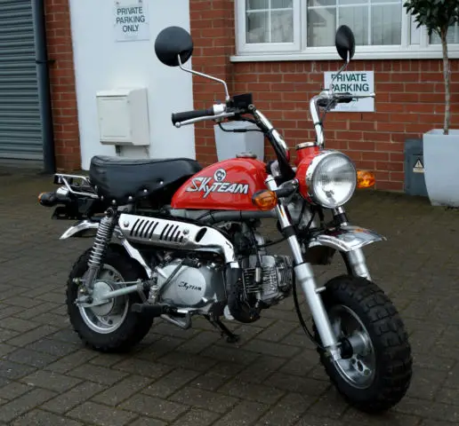 2015 SKYTEAM 125cc MONKEY BIKE * BRAND NEW - OTHER COLOURS * 50cc AVAILABLE