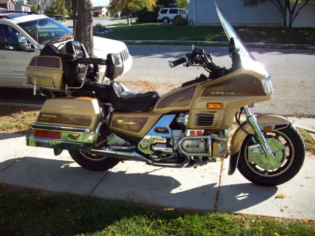 85 HONDA GOLDWING GL1200 LIMITED EDITION, FUEL INJ, TRAVEL COMP, LOADED ...