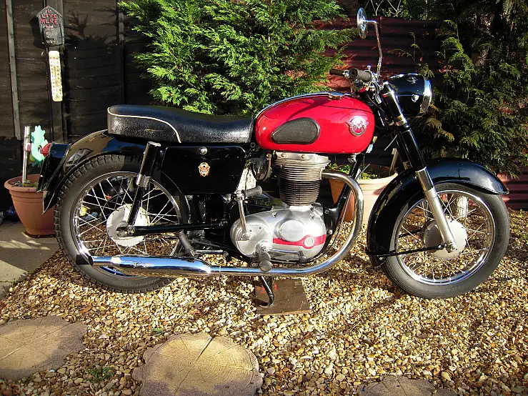 CLASSIC VINTAGE MATCHLESS G5 350cc 1960 LIGHTWEIGHT MOTORCYCLE PROJECT.