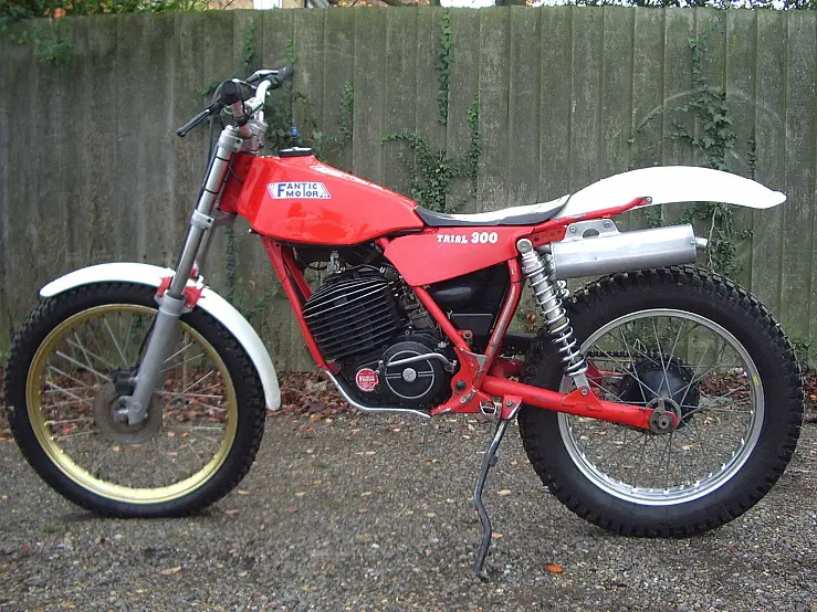 FANTIC 300 PROFESSIONAL TWINSHOCK TRIALS