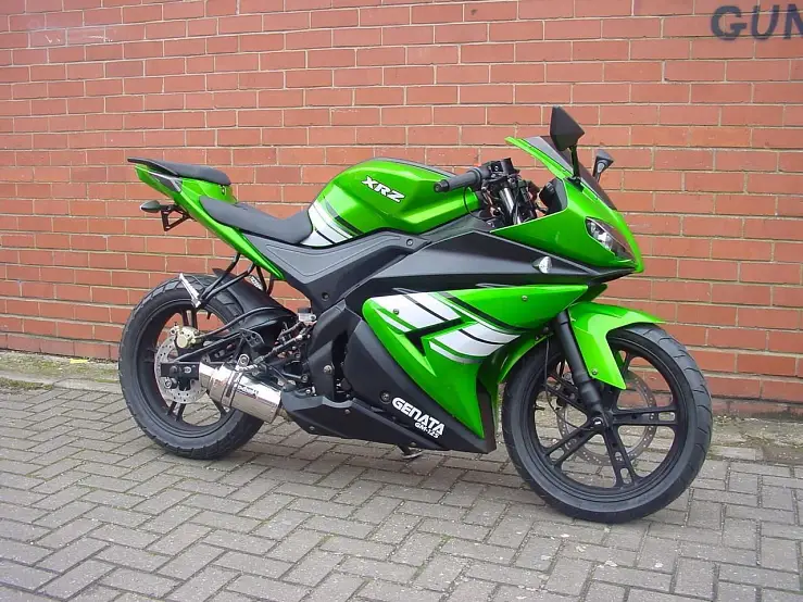 GENATA XRZ125 NEW SPORTS 125cc LEARNER LEGAL SIMILAR TO YAMAHA YZFR-125