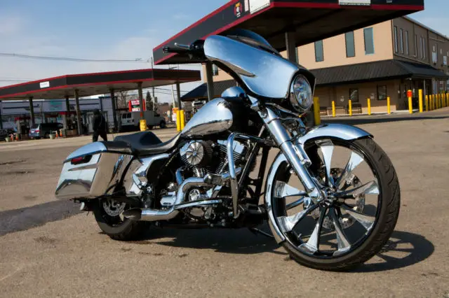 HARLEY DAVIDSON STREET GLIDE CUSTOM, 23" FRONT WHEEL, CHROME WRAP, EXHAUST