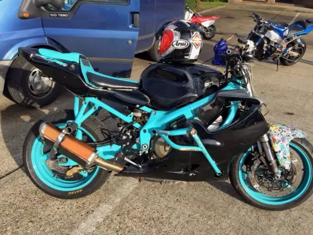 HONDA CBR 600 F4i FS Stunt bike