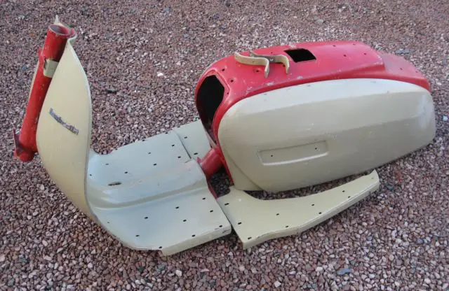 LAMBRETTA GP200 GP150 FRAME AND PARTS N.O.S INDIAN UNSTAMPED FRAME NEW ...