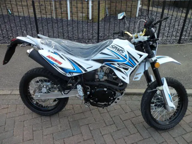 SINNIS apache supermoto 125cc brand new