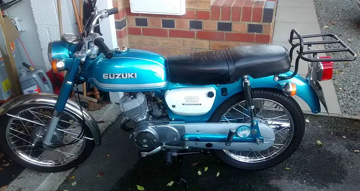 Suzuki B120 Student 1976 (R), restored few years ago.