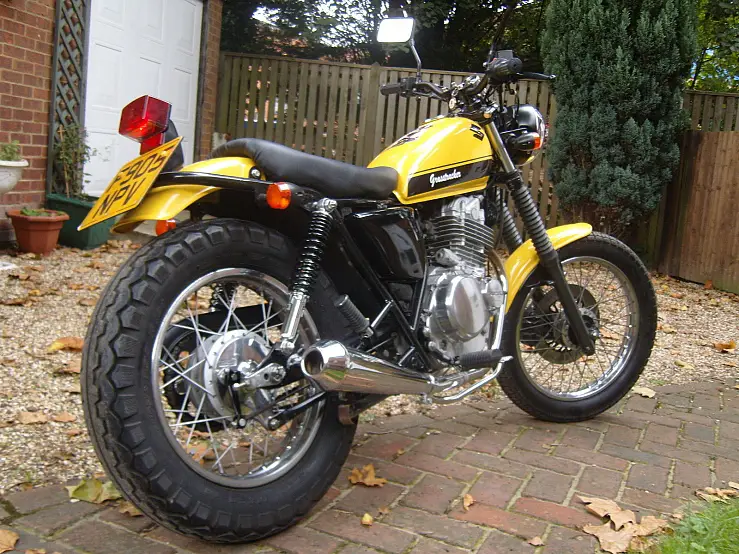 SUZUKI GN250 GN 250 CLASSIC CAFE CUSTOM FLATTRACKER BOBBER GRASS ...