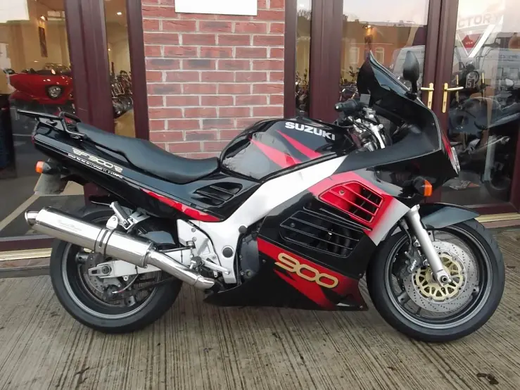 SUZUKI RF900 RW