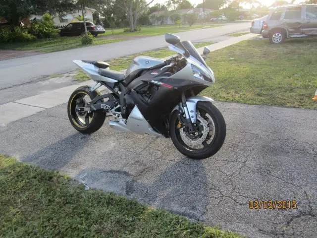 yamaha r1 2003