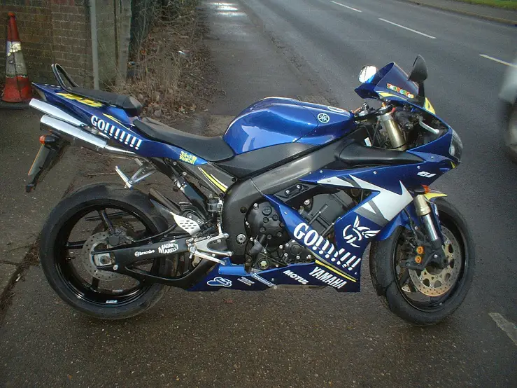 YAMAHA YZF R1 "ROSSI"