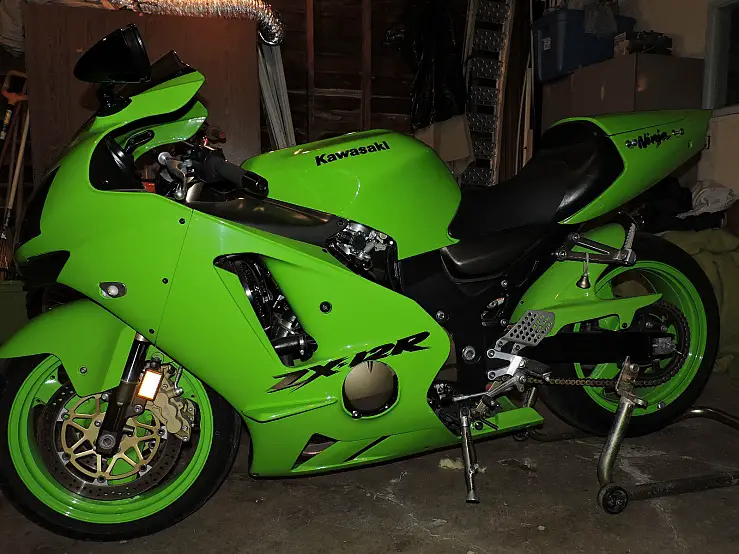 zx 12r team green, very good condition. lowered,muzzy fans, very fast ...