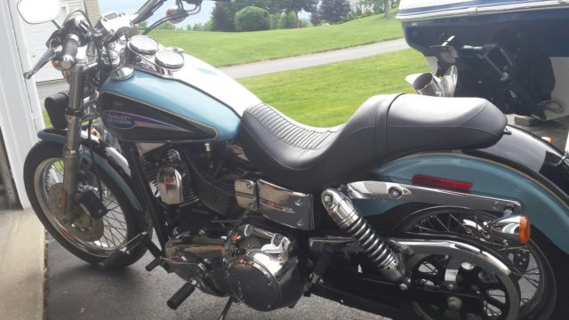 07 Lowrider 96ci, 6speed, Two/Tone, Smooth spoked rims