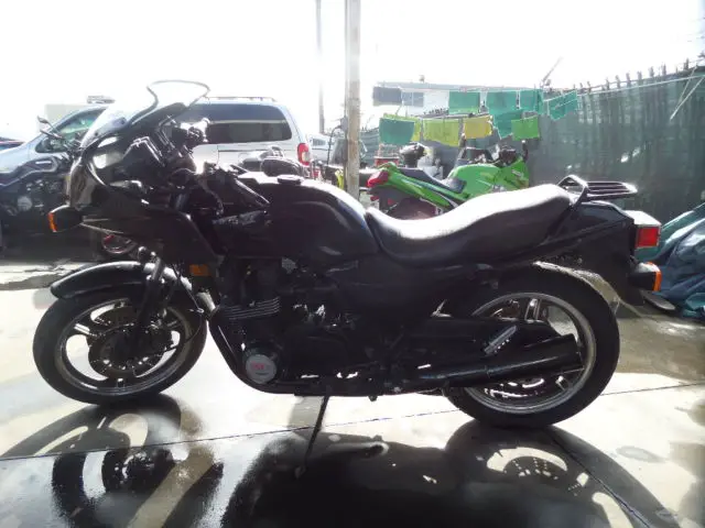 1984 Kawasaki GPz750F Motorcycle 750cc NO RESERVE