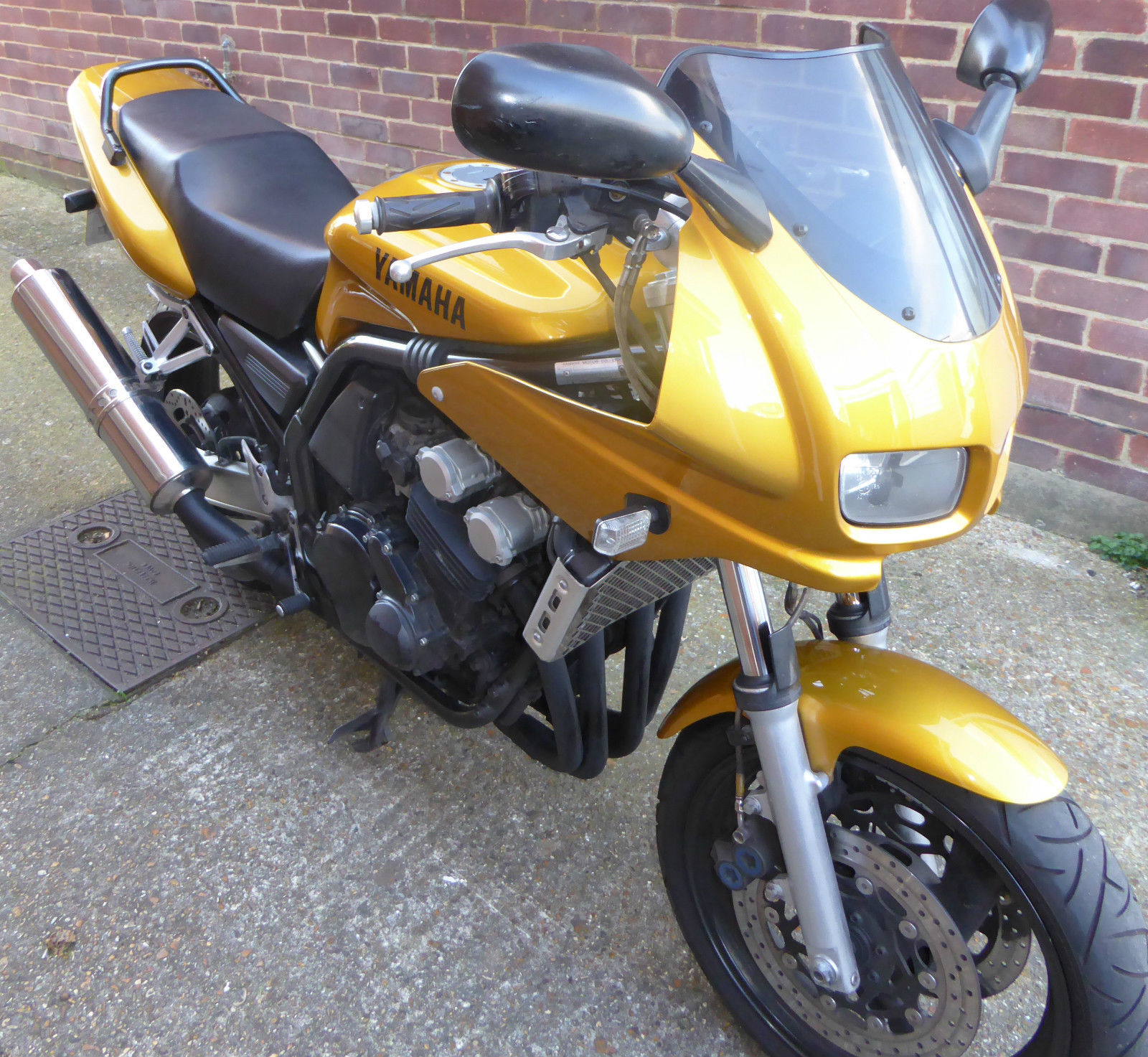 1999 YAMAHA FZS 600 GOLD