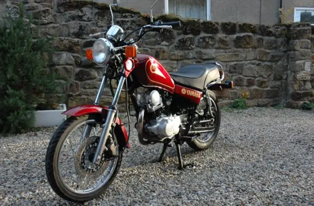 2000 YAMAHA SR 125 RED