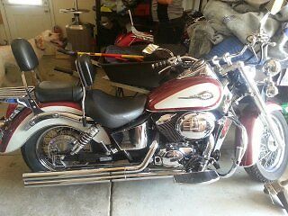 2001 Honda vtx 750 red and white