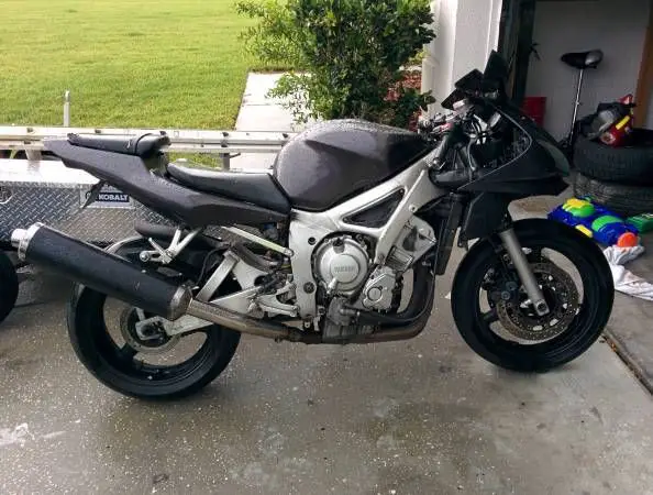 2001 Yamaha R6 Fast and nice