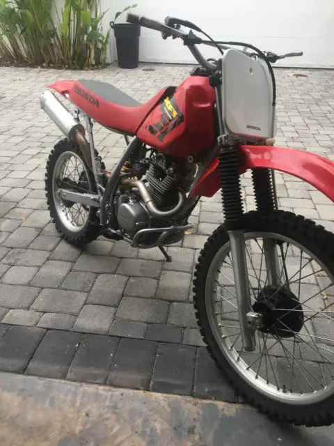 2002 Honda XR 200 TRAIL BIKE