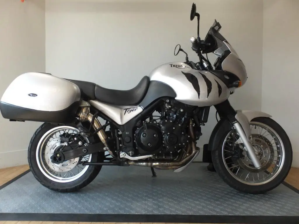 2003 Triumph TIGER, SILVER