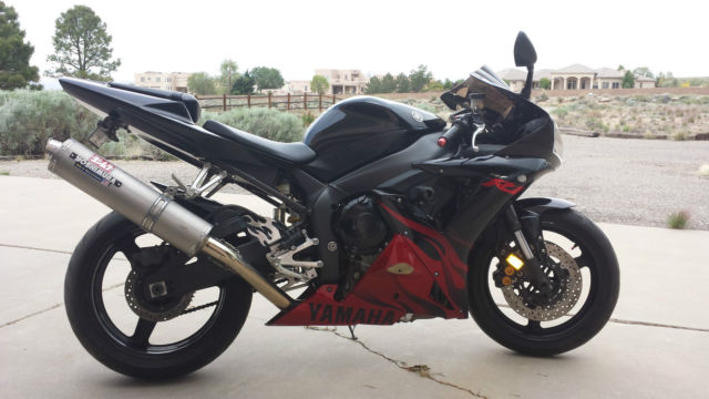 2003 Yamaha YZF R1 Motorcycle