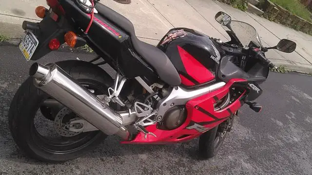 2004 Honda CBR 600 f4i very clean
