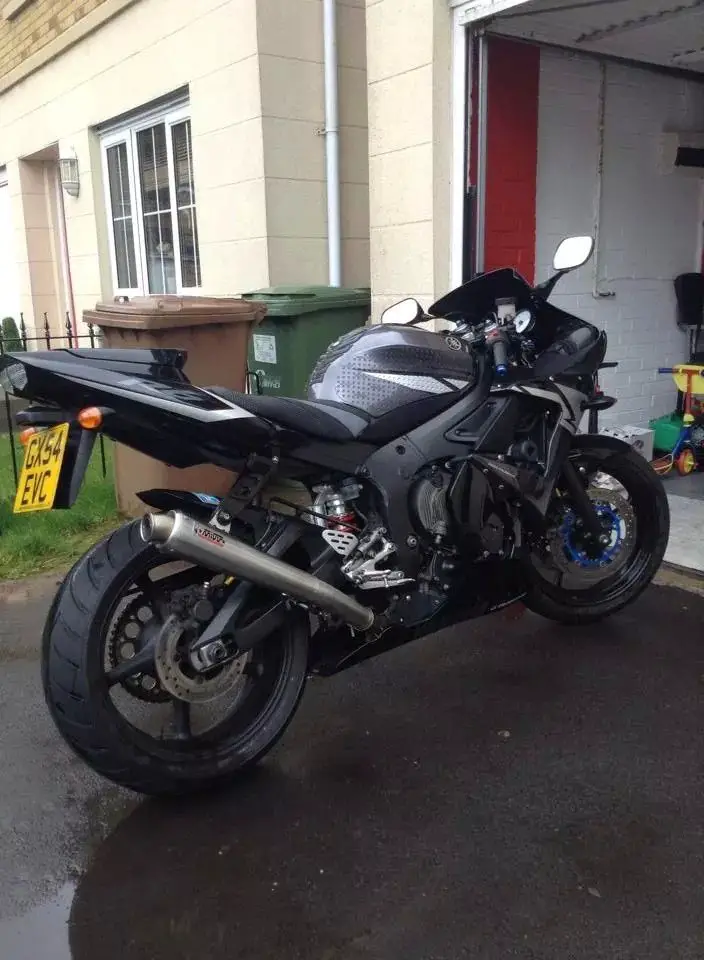 2004 Yamaha R6