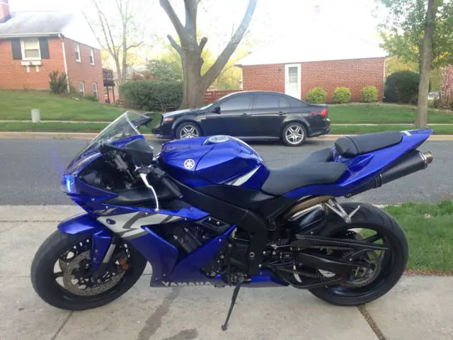 2004 Yamaha YZF R1