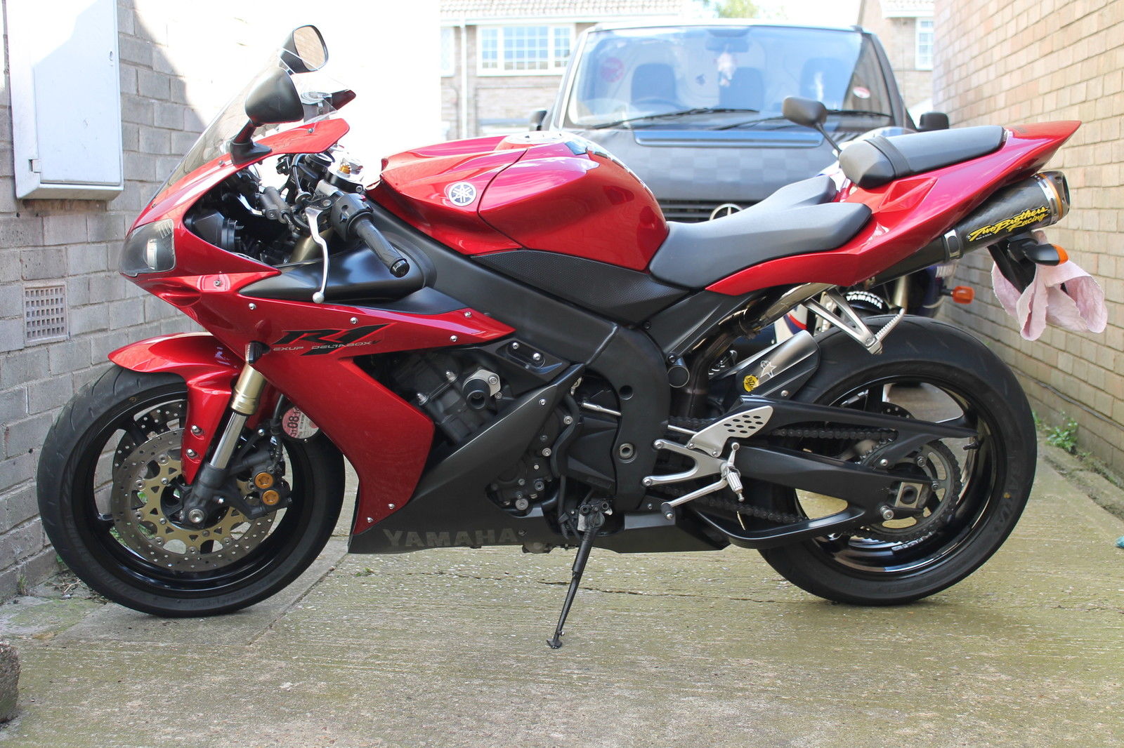2004 Yamaha YZF R1 Candy Red