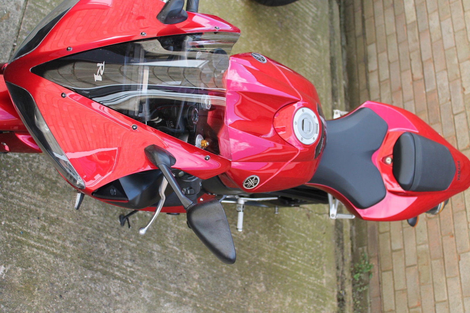 2004 Yamaha YZF R1 Candy Red