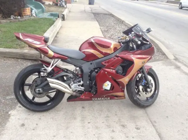 2004 Yamaha YZF-R6s