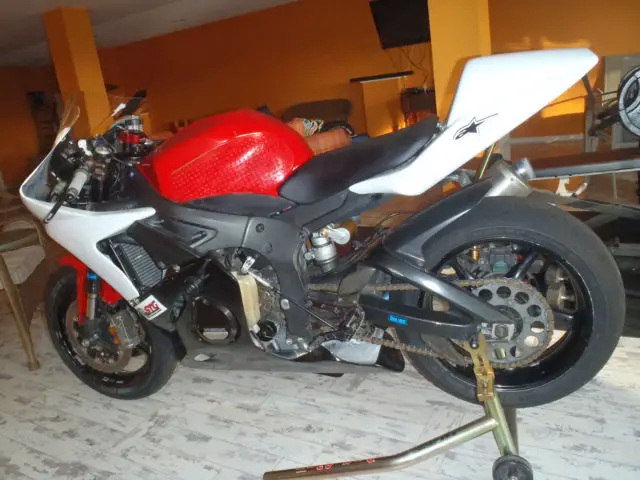 2005 R6 Track Bike