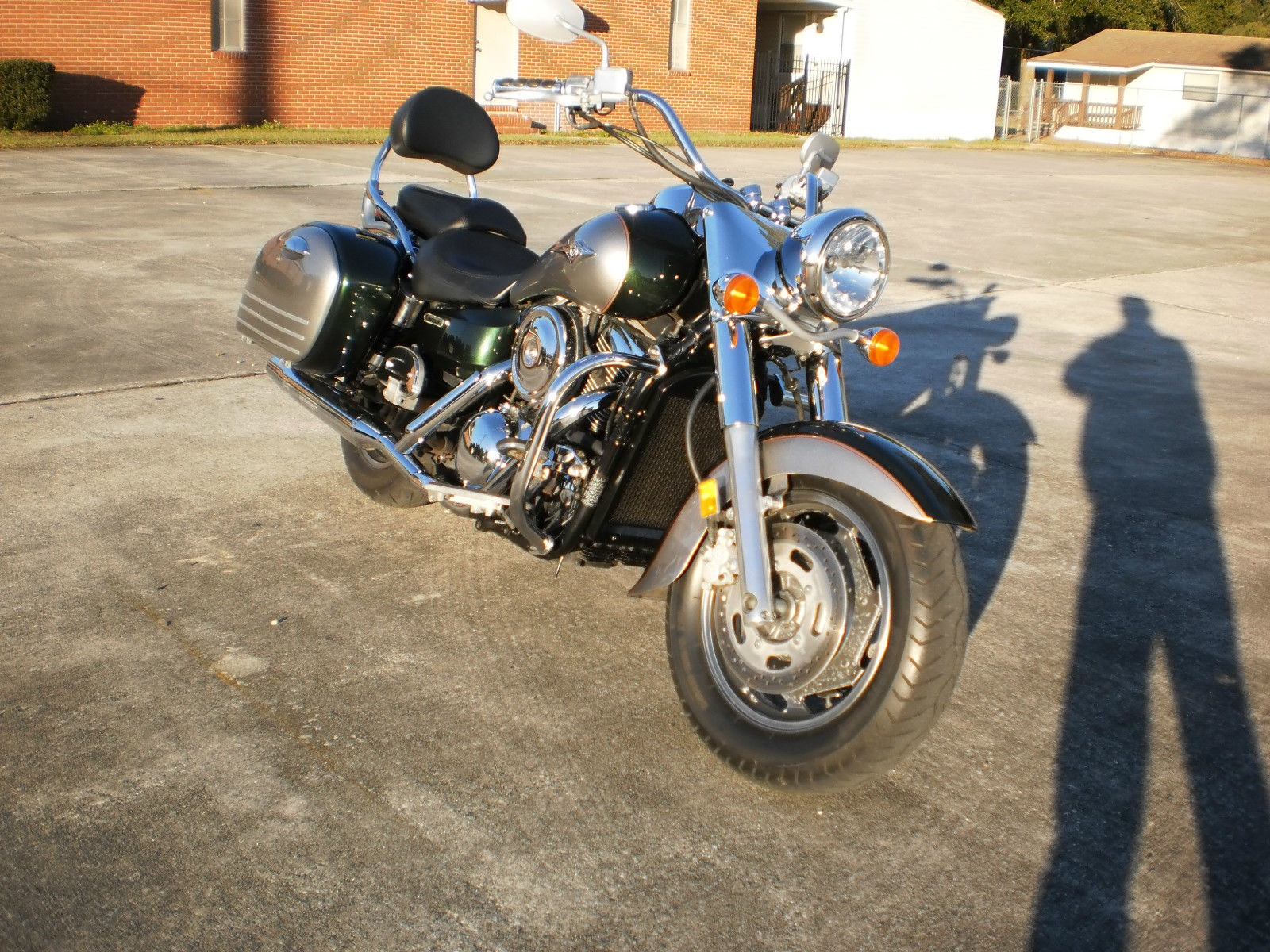 2006 low mileage cruiser, bagger.
