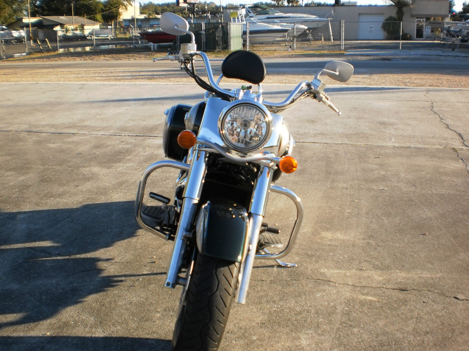 2006 low mileage cruiser, bagger.