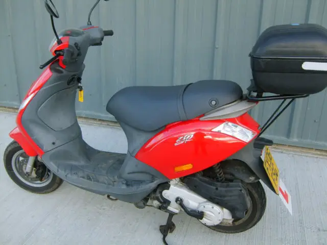 2006 PIAGGIO ZIP 100 RED