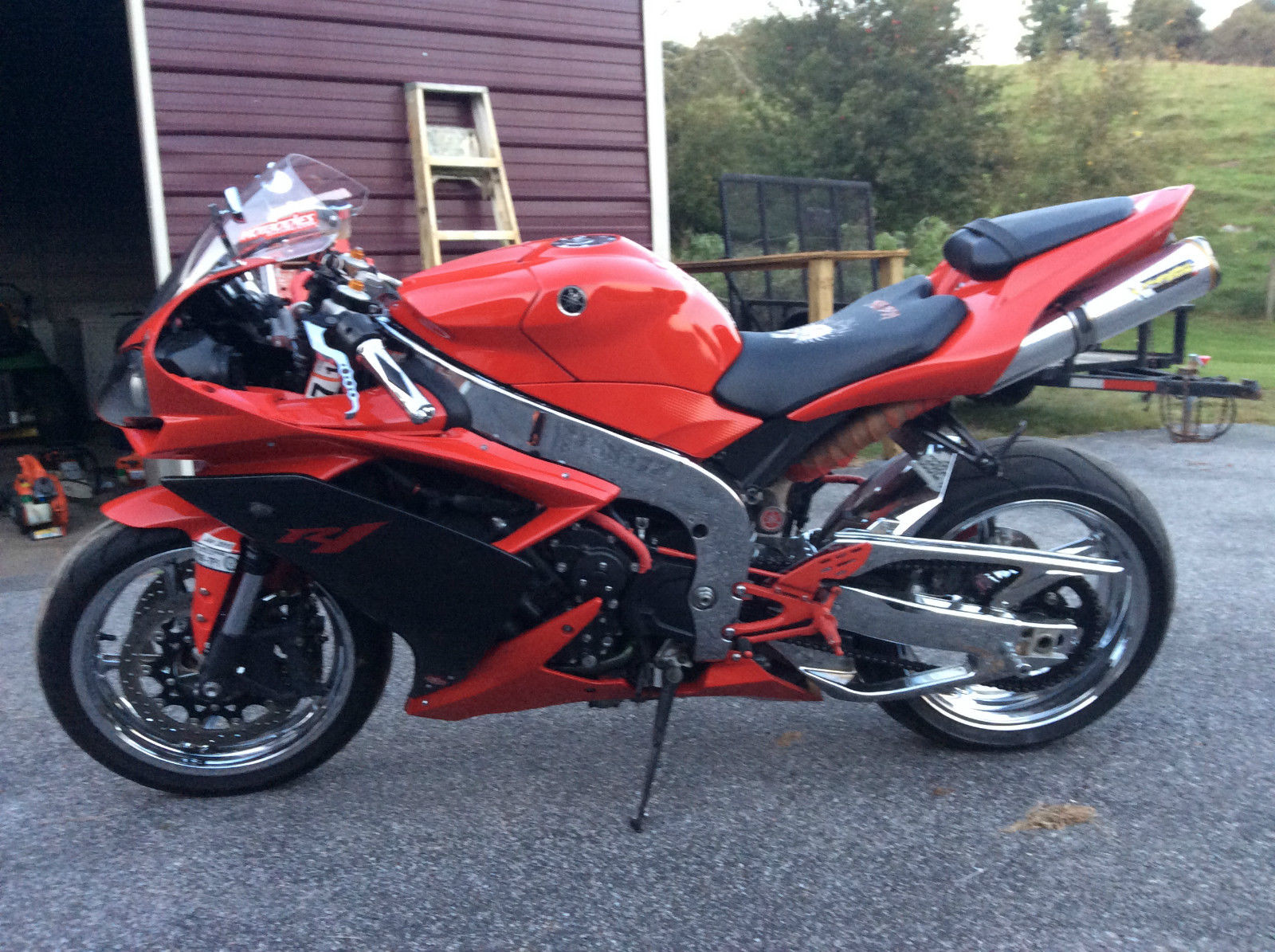2007 Yamaha r1 5800 miles lots of chrome