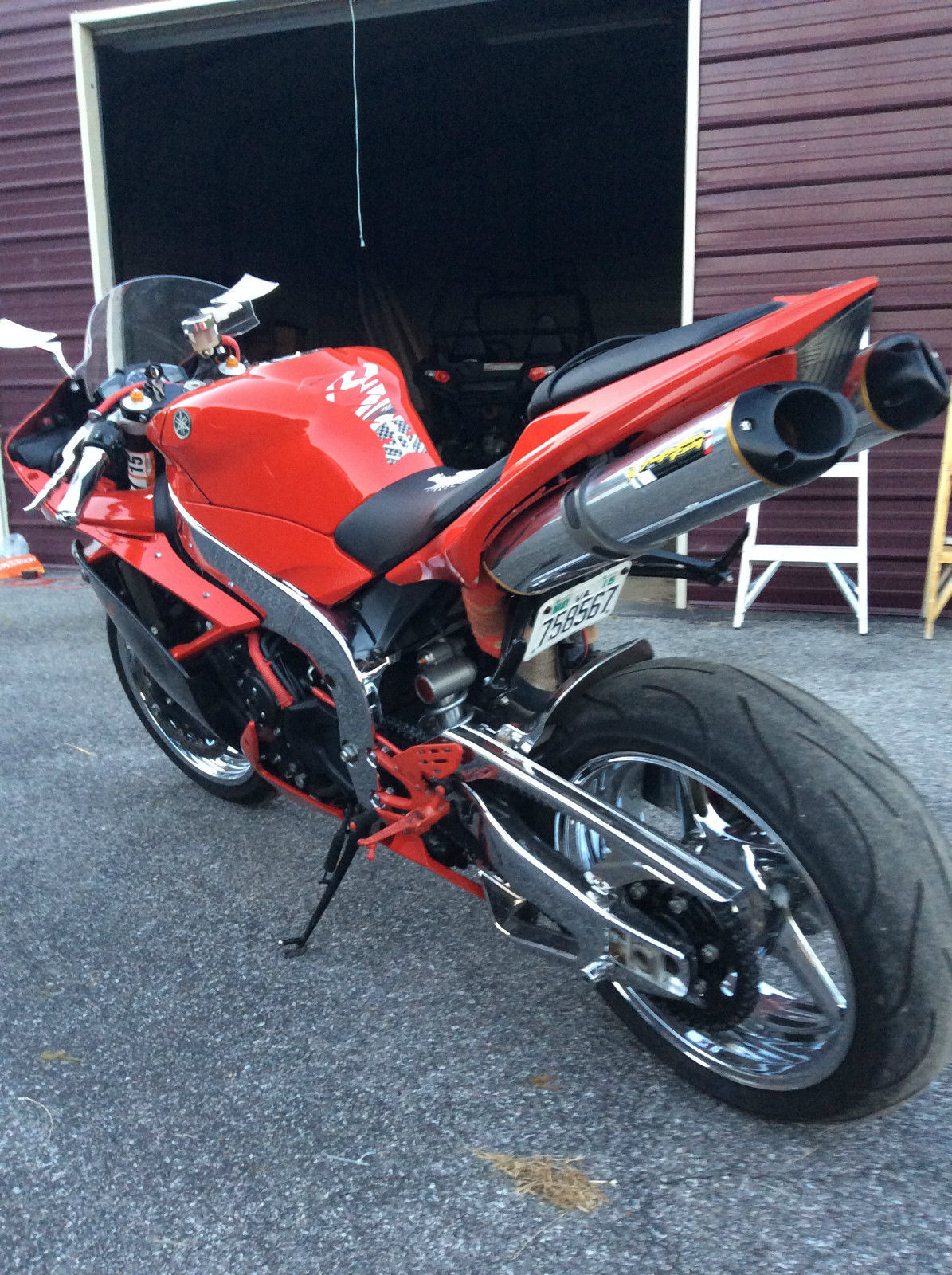 2007 Yamaha r1 5800 miles lots of chrome