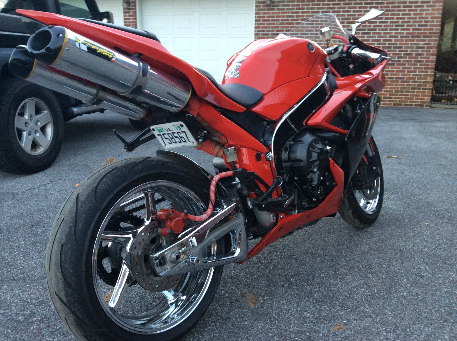 2007 Yamaha r1 5800 miles lots of chrome