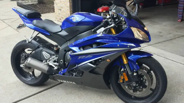 2007 Yamaha R6 LOW Miles.
