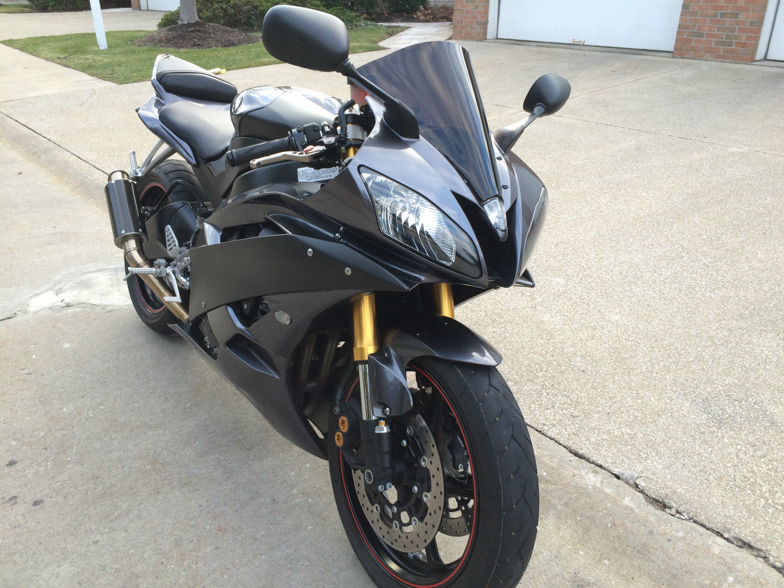 2007 Yamaha R6 Low miles like new